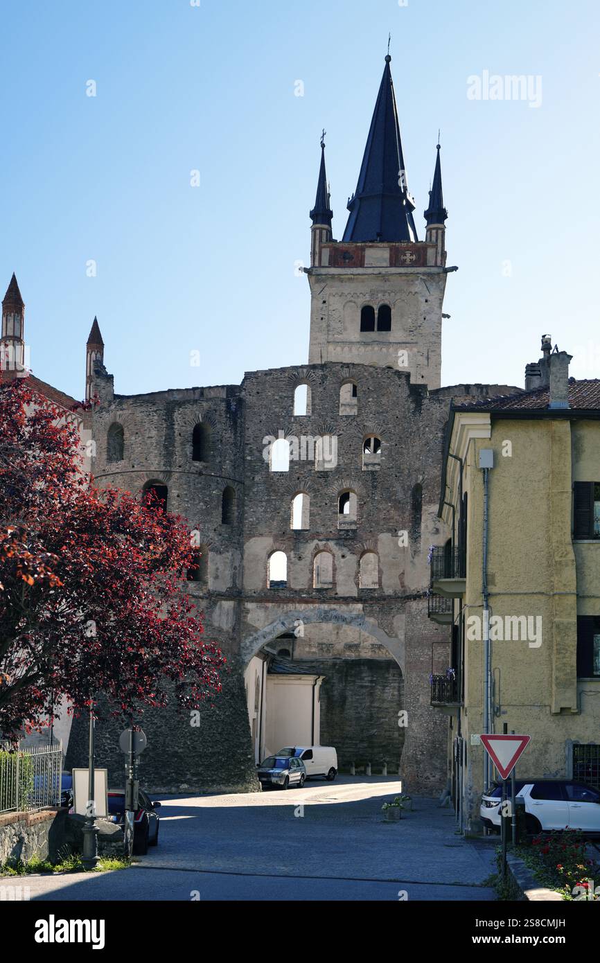 Porta Savoia, Susa Cathedral, Susa, Province of Piedmont, Italy, Europe ...