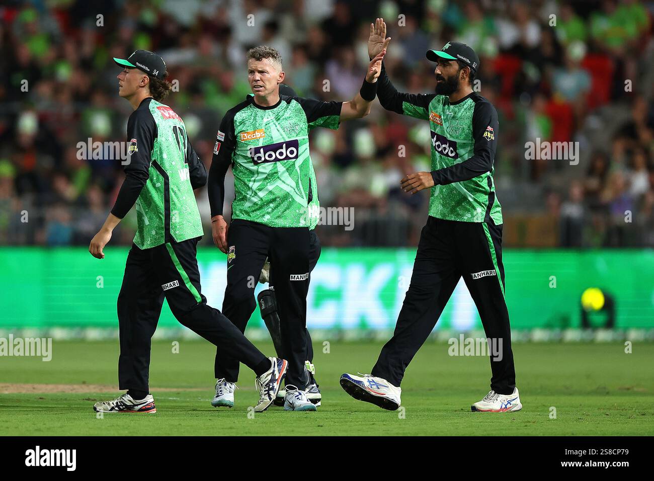 Sydney, Australia. 22nd Jan, 2025. Peter Siddle of the Stars celebrates ...