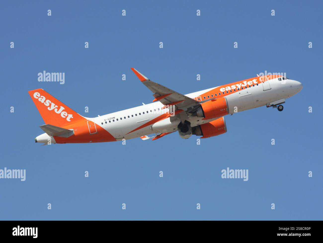 An Airbus A320NEO of easyjet departing Arrecife Lanzarote Airport Stock ...