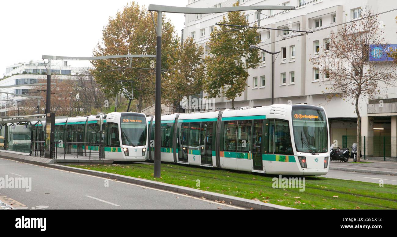 tram circulating in the city of Paris Stock Photo - Alamy