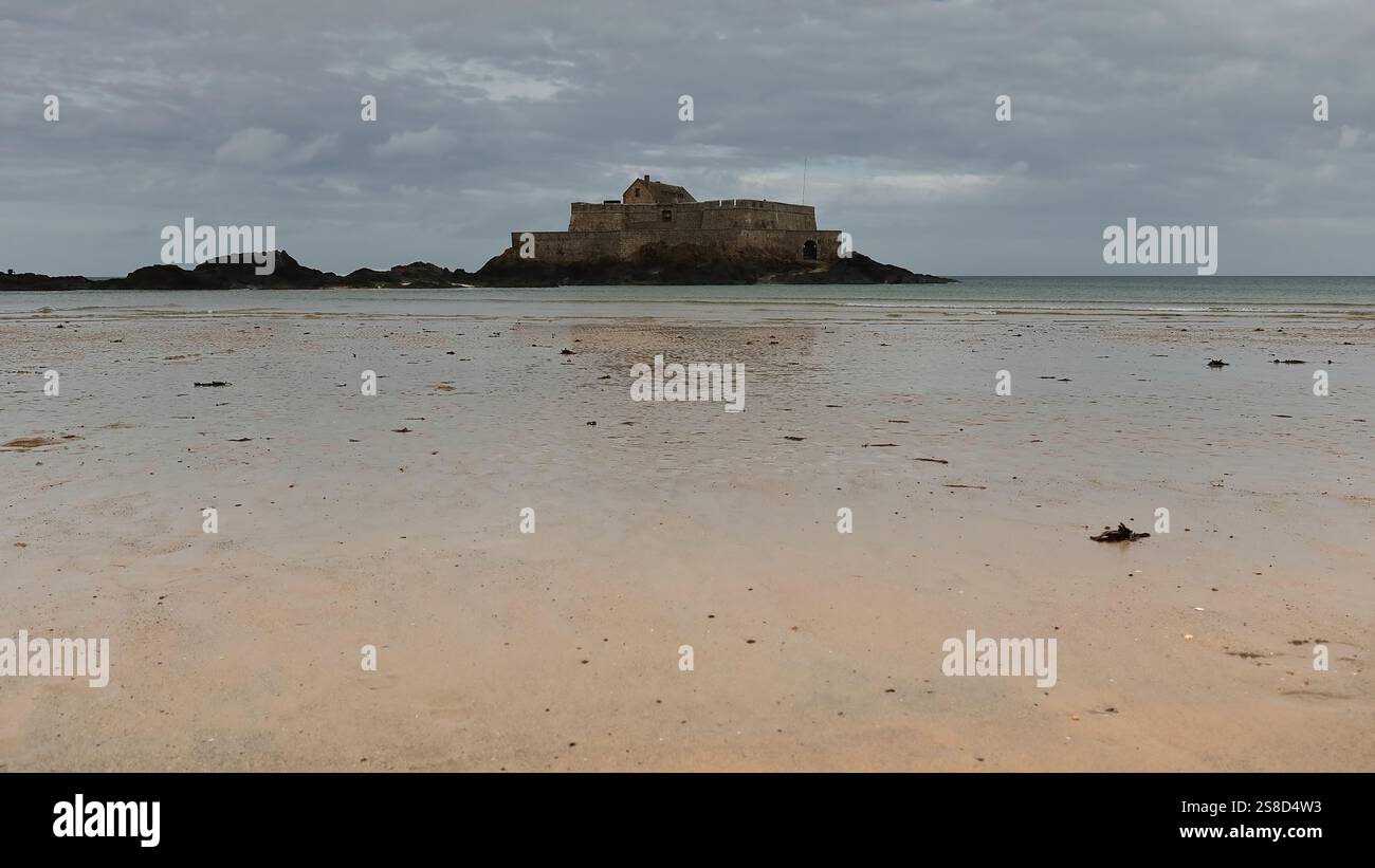 214 The Fort National on the Rocher de l'Ilette-L'Islet Rock seen ...