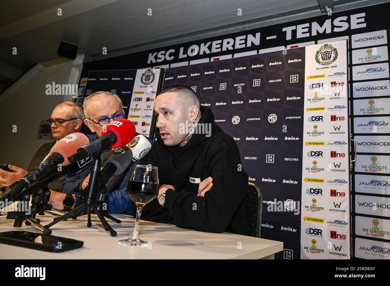 Lokeren, Belgium. 22nd Jan, 2025. Lokeren's Radja Nainggolan pictured during a press conference ...