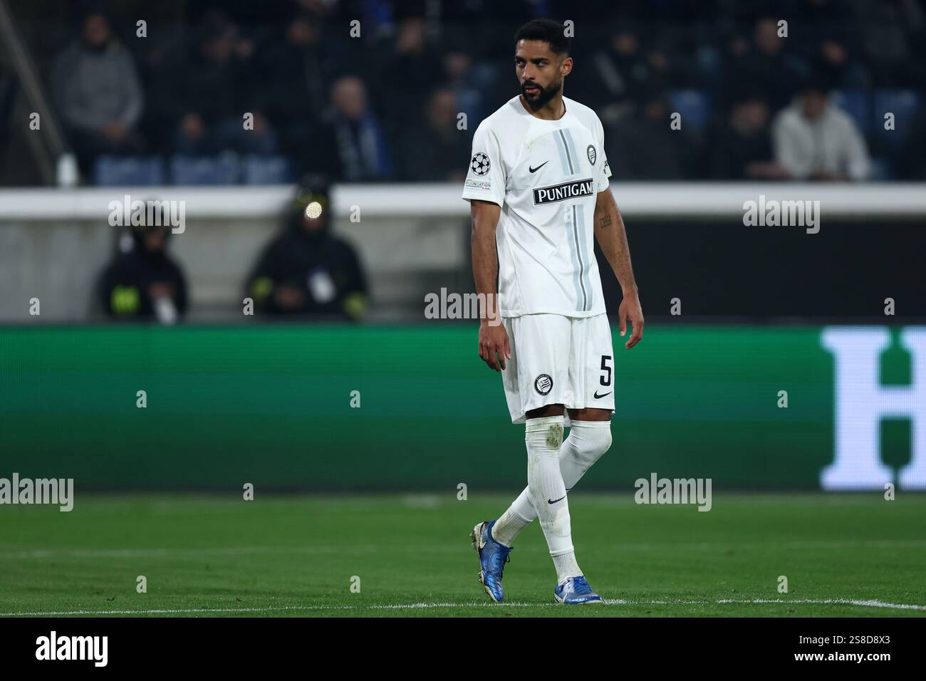 Bergamo, Italy. 21st Jan, 2025. Gregory Wuthrich of SK Sturm Graz looks ...