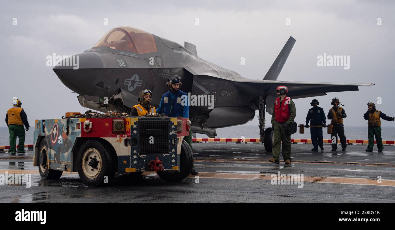 250119-N-PV363-1104 PHILIPPINE SEA (Jan. 19, 2025) Sailors assigned to the forward-deployed ...
