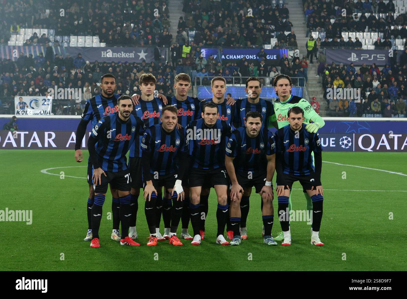 Bergamo, Italy. 21st Jan, 2025. Players of Atalanta Bc pose for a team ...