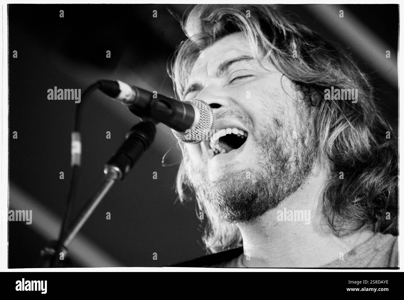 Indie acoustic concert Cut Out Stock Images & Pictures - Alamy