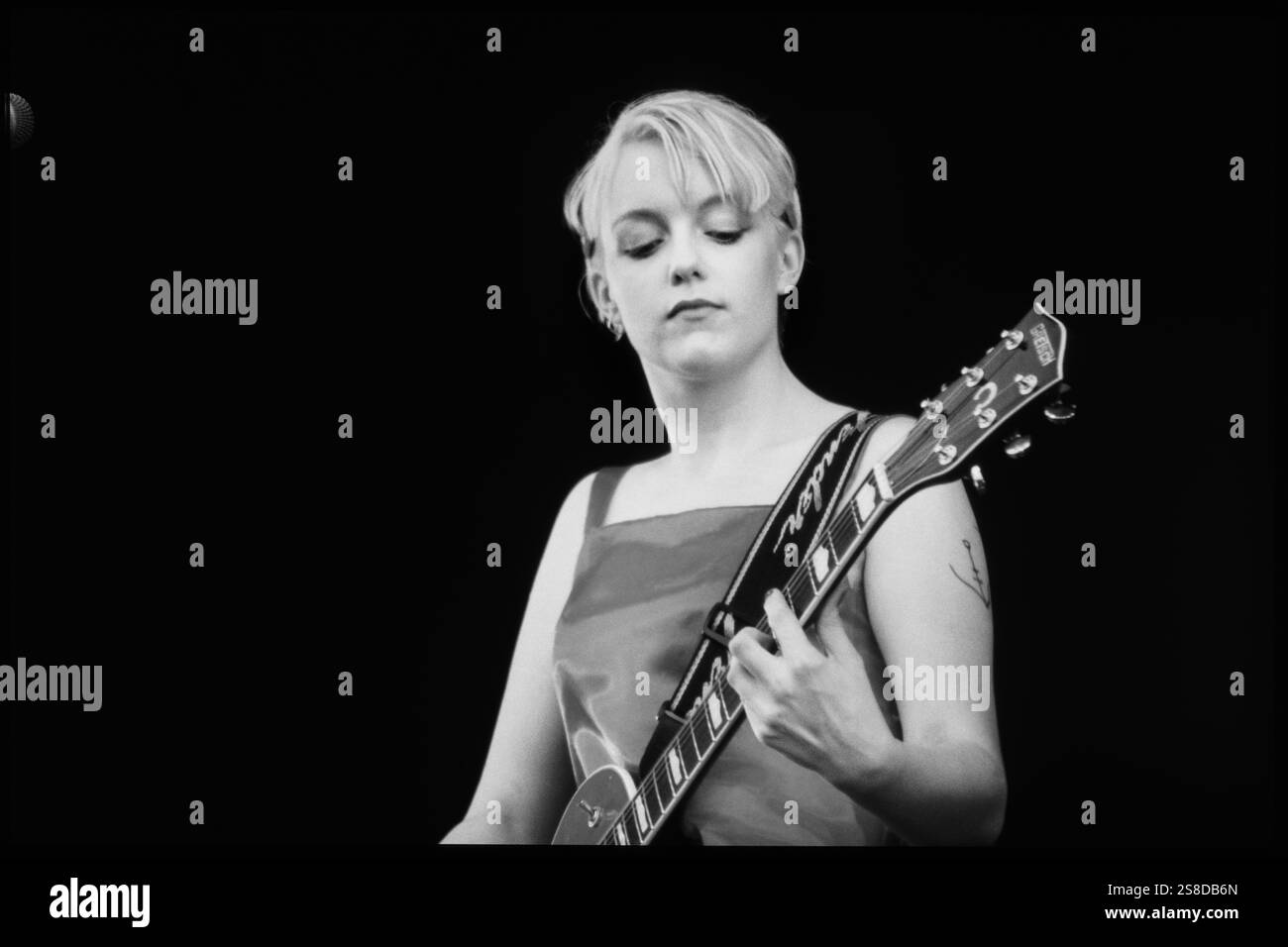 Lauren laverne kenickie Black and White Stock Photos & Images - Alamy