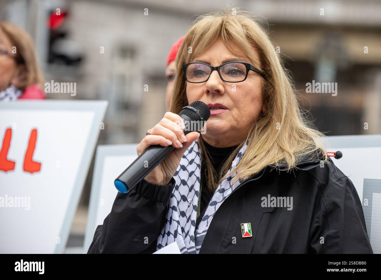 22nd January, Dublin, Ireland. Senator Frances Black joins a Palestine ...