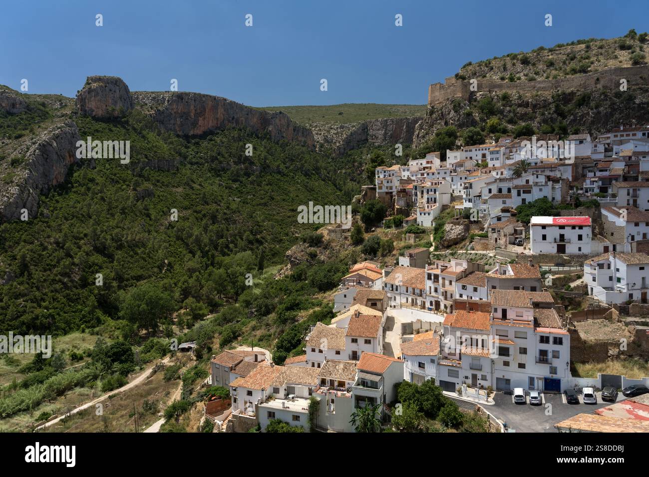 CHULILLA, SPAIN - JUNE 27, 2021: Panoramic view of the beautiful ...