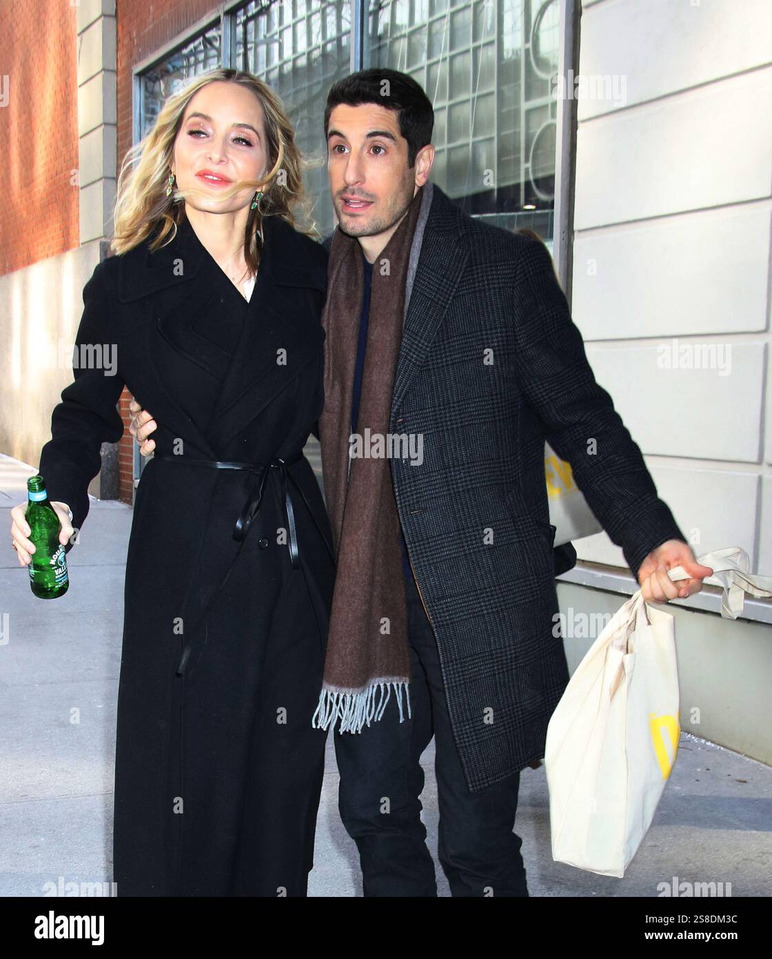 New York, NY, USA. 21st Jan, 2025. Jenny Mollen and Jason Biggs seen in ...