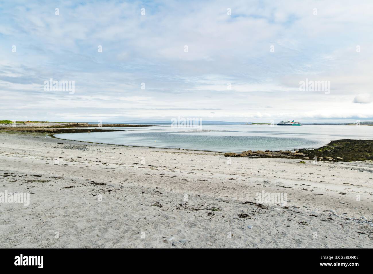Wide sandy Frenchman's beach on Inishmore, one of the largest of the ...