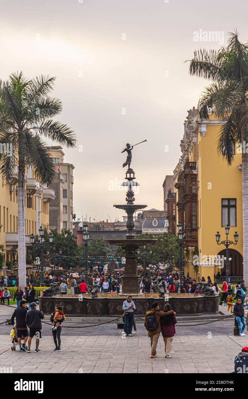 Fountain at Lima Main Square - Peru Stock Photo - Alamy