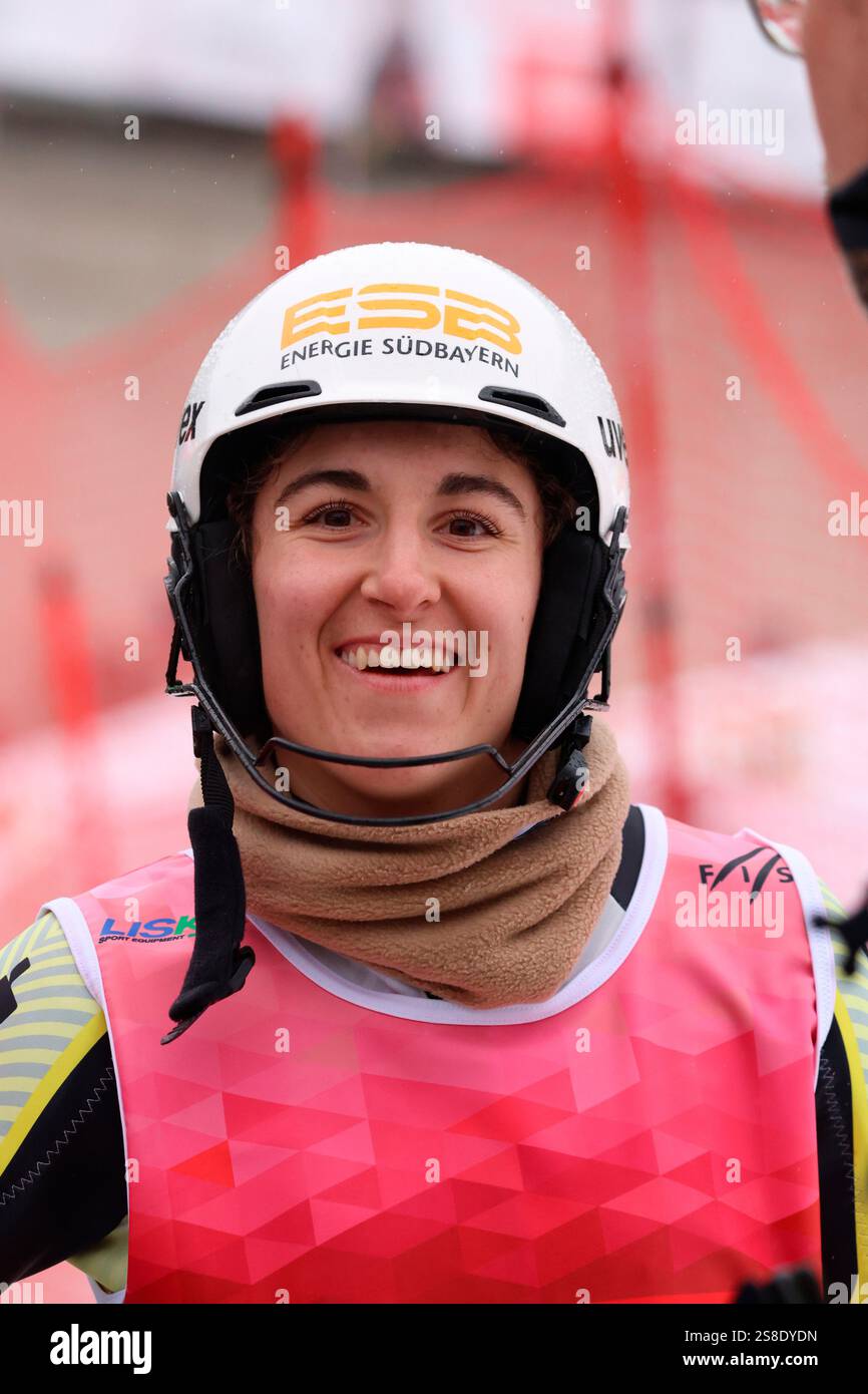 Todtnau Fahl, Deutschland. 22nd Jan, 2025. Hatte nach ihrer Fahrt auf ...