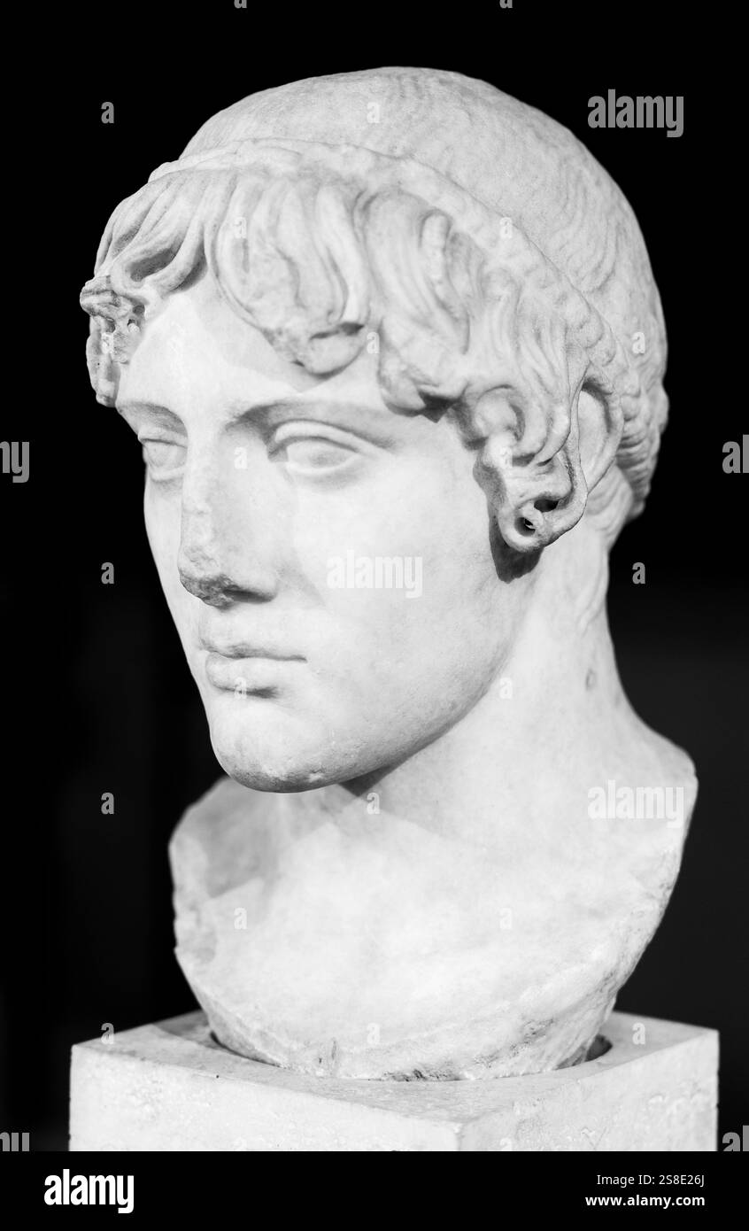 Black and white photo of marble head of ancient roman statue ...