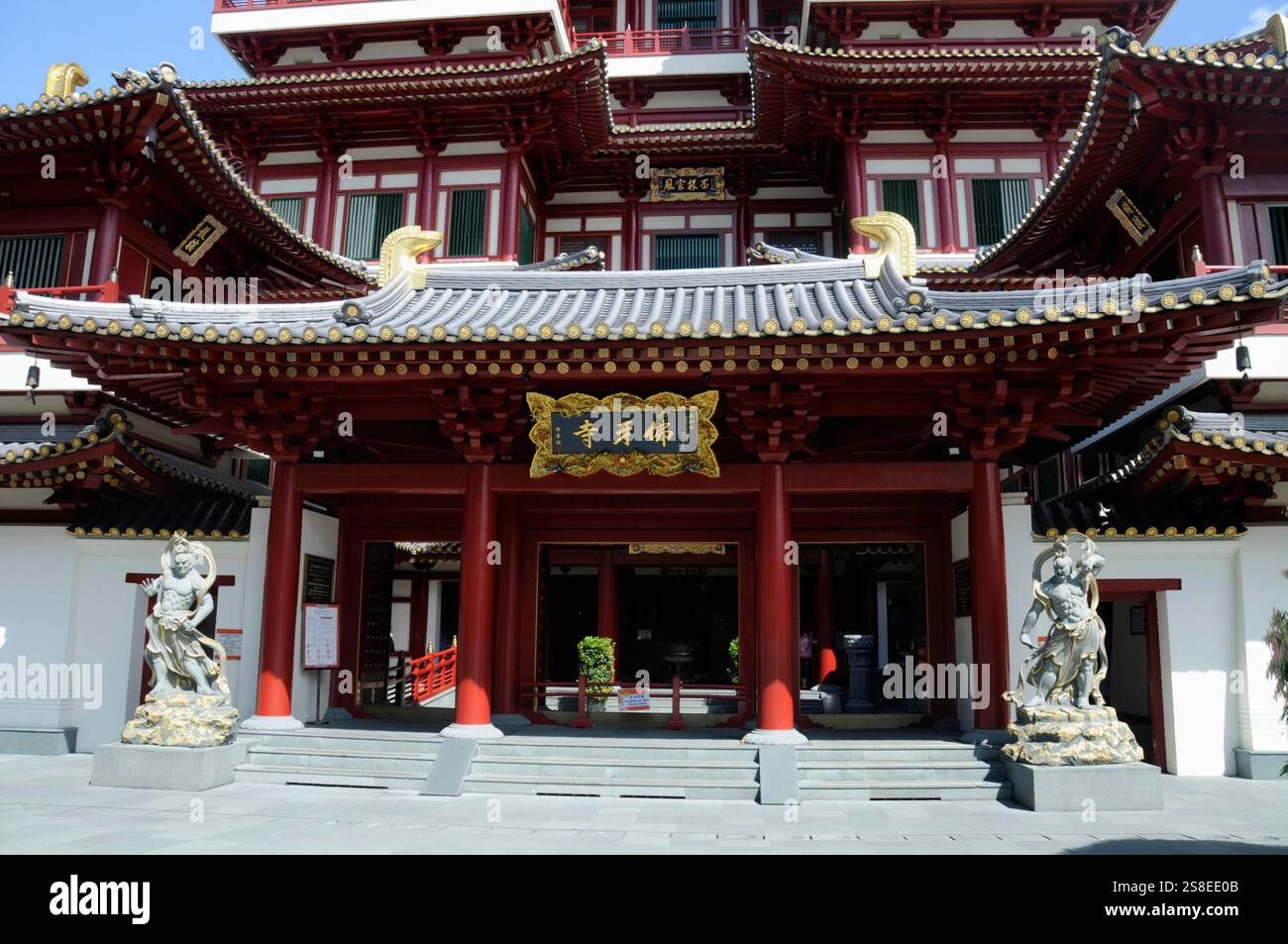 Budda Tooth Relic Temple and Museum in South Bridge Road, Chinatown ...