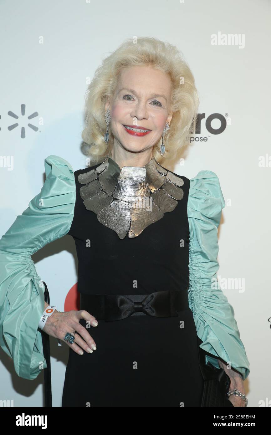 Lynn Wyatt at the Elton John AIDS Foundation Oscar Viewing Party, Los ...