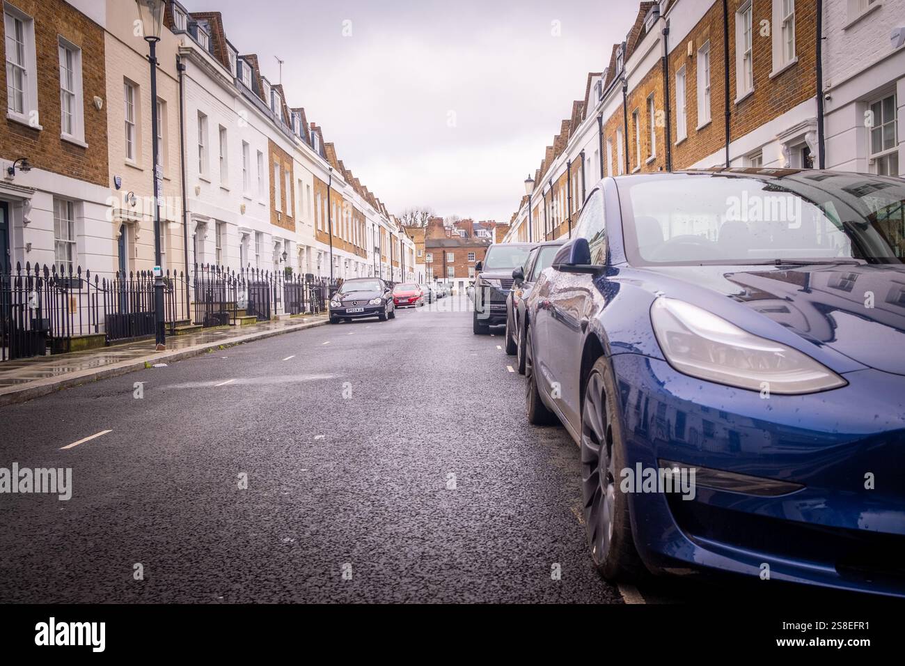 LONDON- JANUARY 7, 2025: Ovington Street in SW3 Chelsea- upmarket ...