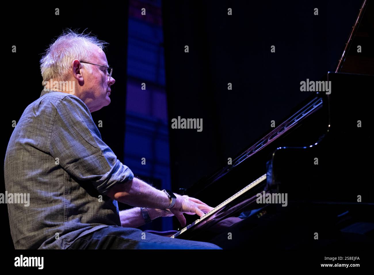 Steve Lodder Plays piano with Alison Rayner Quintet live, Scarborough ...
