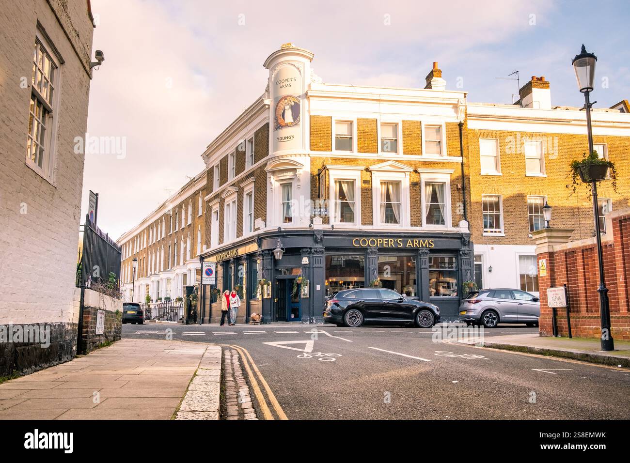 LONDON- JANUARY 14, 2025: The Coopers Arms, a traditional British pub ...