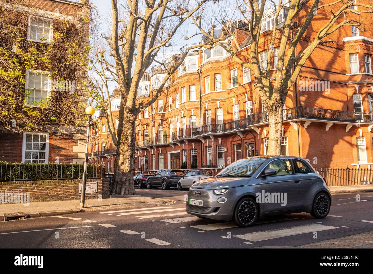 LONDON- JANUARY 14, 2025: Fiat 500 electric vehicle on upmarket London ...