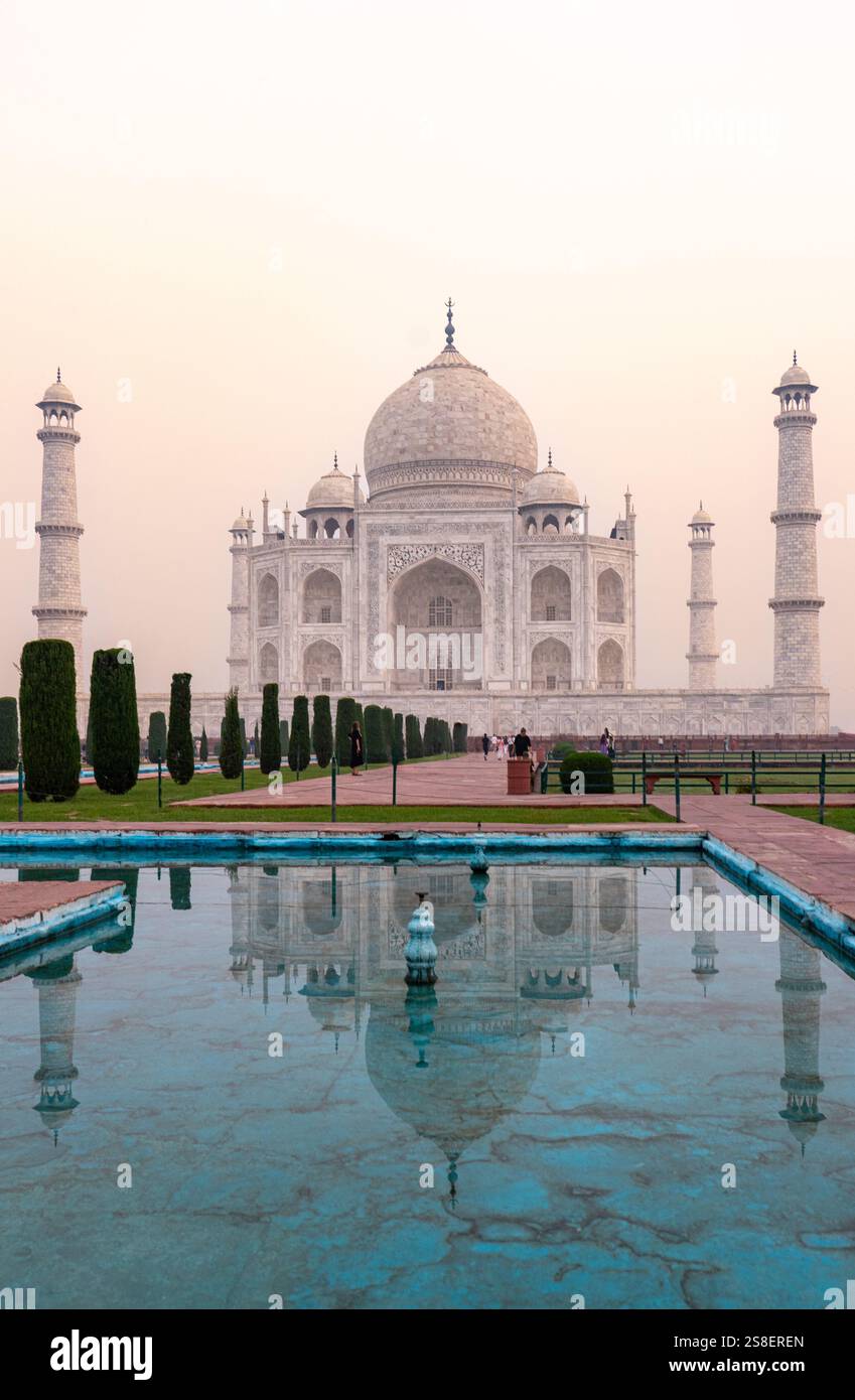India. Uttar Pradesh state. Agra. Taj Mahal. White marble mausoleum ...