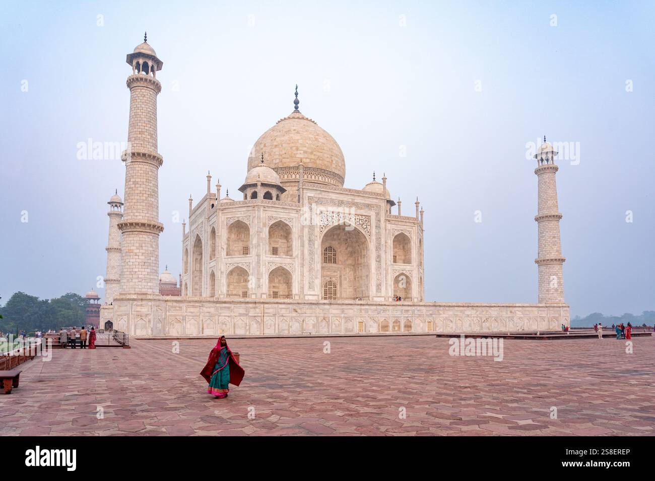 India. Uttar Pradesh state. Agra. Taj Mahal. White marble mausoleum ...