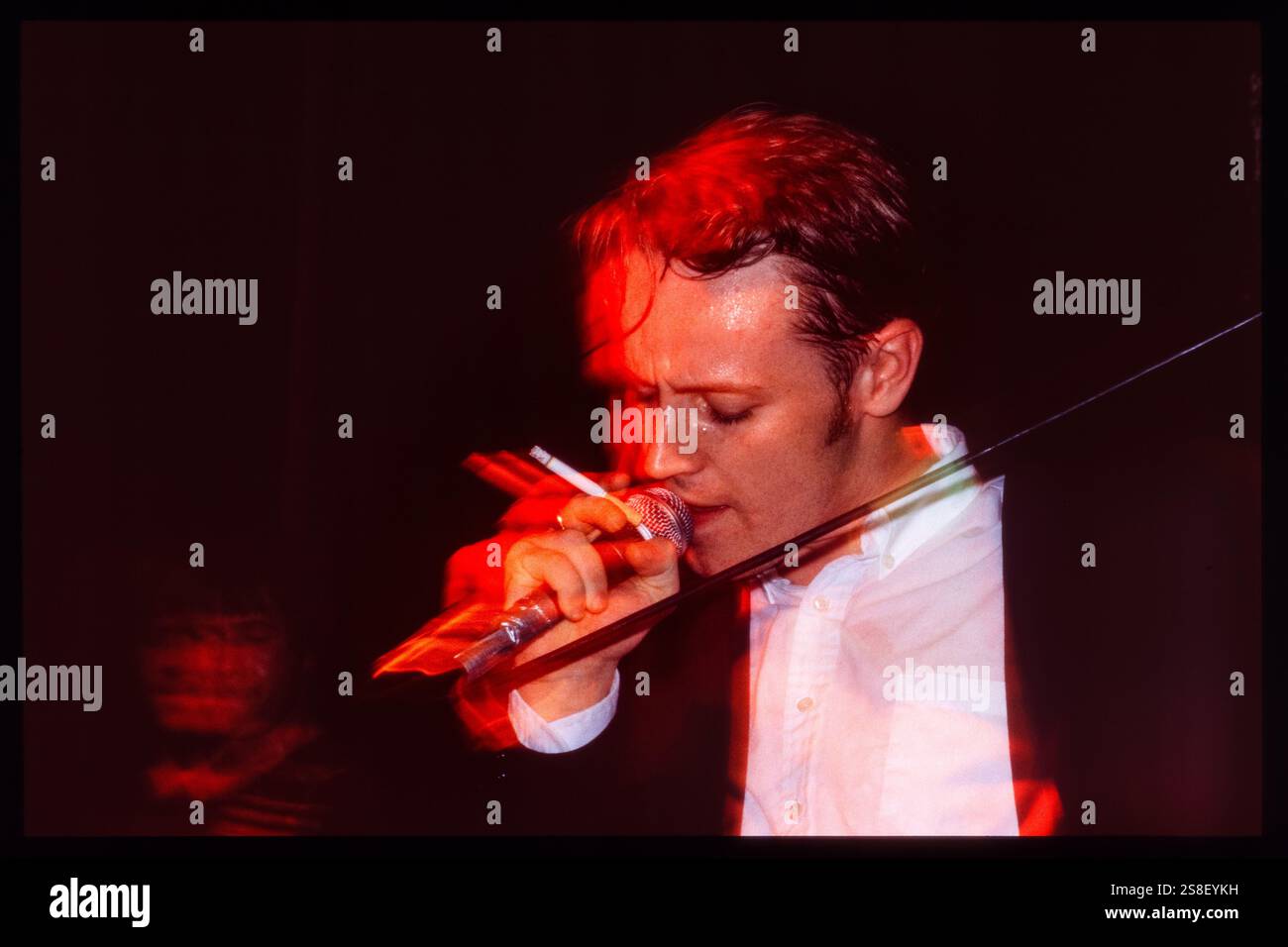 GENE, EARLY TOUR, 1994: A young Martin Rossiter of the band Gene ...