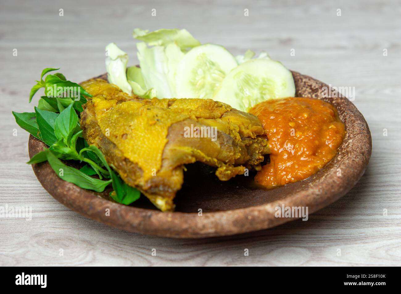 Indonesian fried chicken (Indonesian call it ayam Penyet, Penyetan Ayam ...