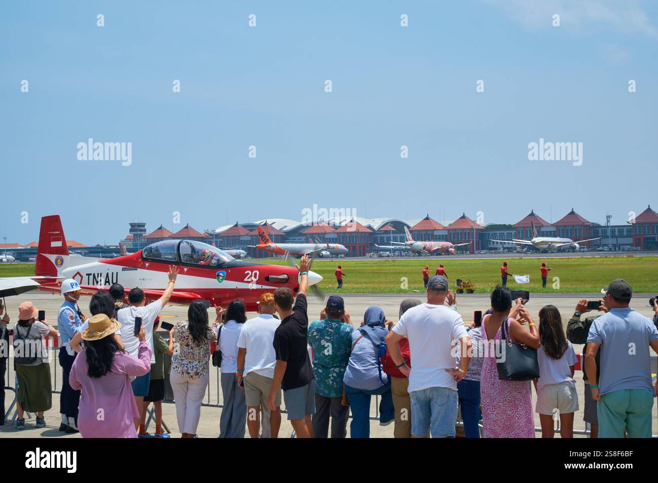 The Jupiter Aerobatic Team - Indonesian Air Force (TNI AU) KT-1 Wong ...