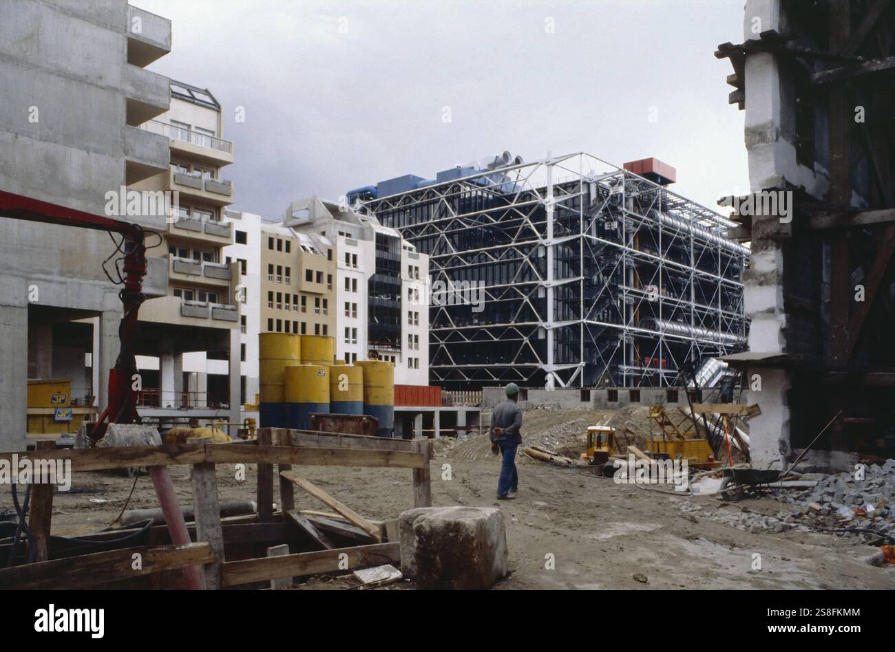 - France, Paris, demolition and renovation of the buildings in the city ...