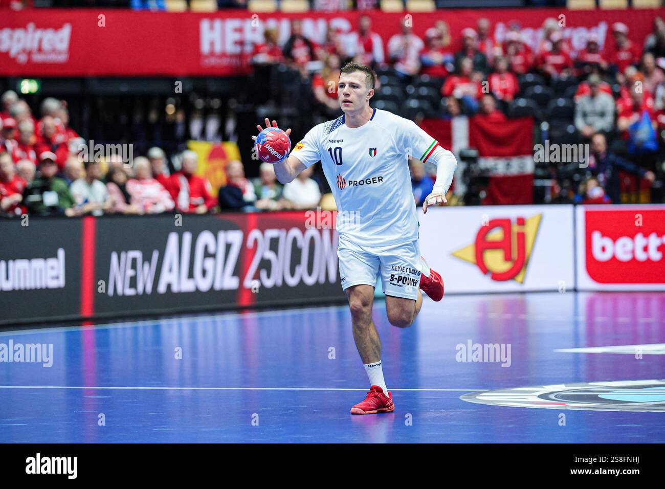 Marco Mengon (Italien, #10) DEN, Tschechien vs. Italien, Handball, IHF Weltmeisterschaft 2025 ...