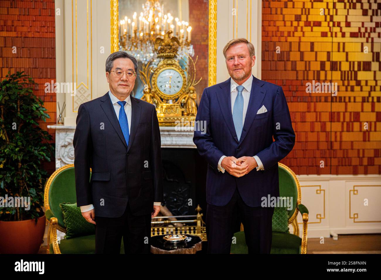 Den Haag, Nederland. 22nd Jan, 2025. King Willem-Alexander receives the ...