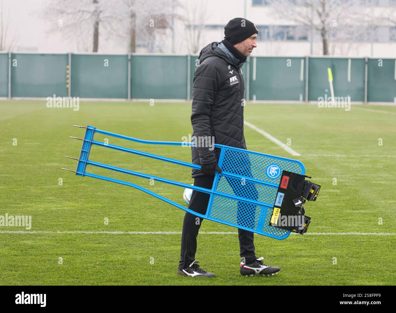 Augsburg, Deutschland. 22nd Jan, 2025. Jacob Friis (Co.-Trainer FC ...