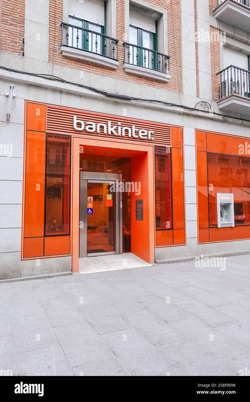 Retail branch hi-res stock photography and images - Alamy