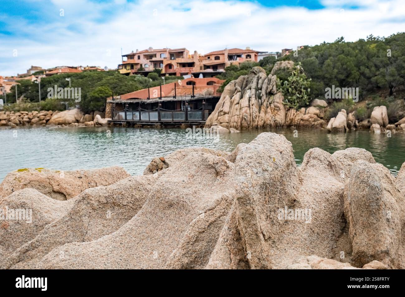 Wohnanlage, sehenswertes Hafenstädtchen Porto Cervo, Küste und Bucht ...