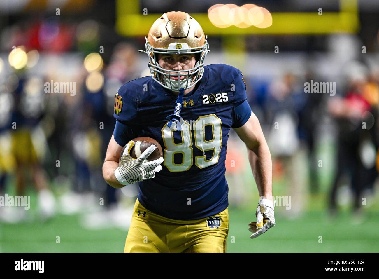ATLANTA, GA – JANUARY 20: Tight End Charlie Selna #89 of the Notre Dame ...