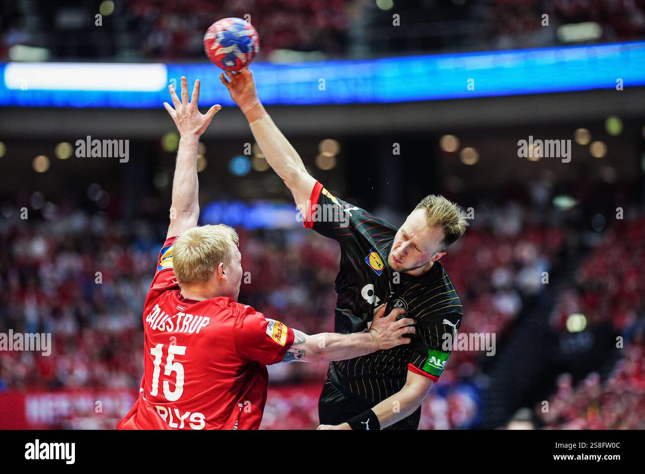 Wurf/Tor Luca Witzke (Deutschland, #07), Magnus Saugstrup (Daenemark ...