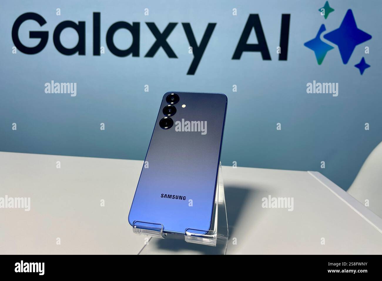 The new line of Samsung Galaxy S25 phones, with advanced camera and ...