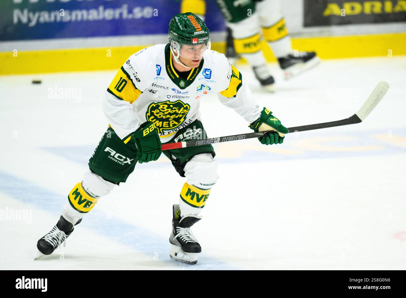 250122 Björklövens Marcus Nilsson inför ishockeymatchen i Hockeyallsvenskan mellan Västerås och ...