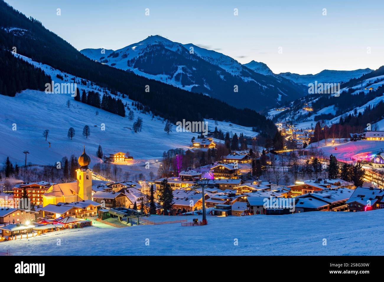 Saalbach-Hinterglemm: Saalach Valley, church and village Saalbach in ...