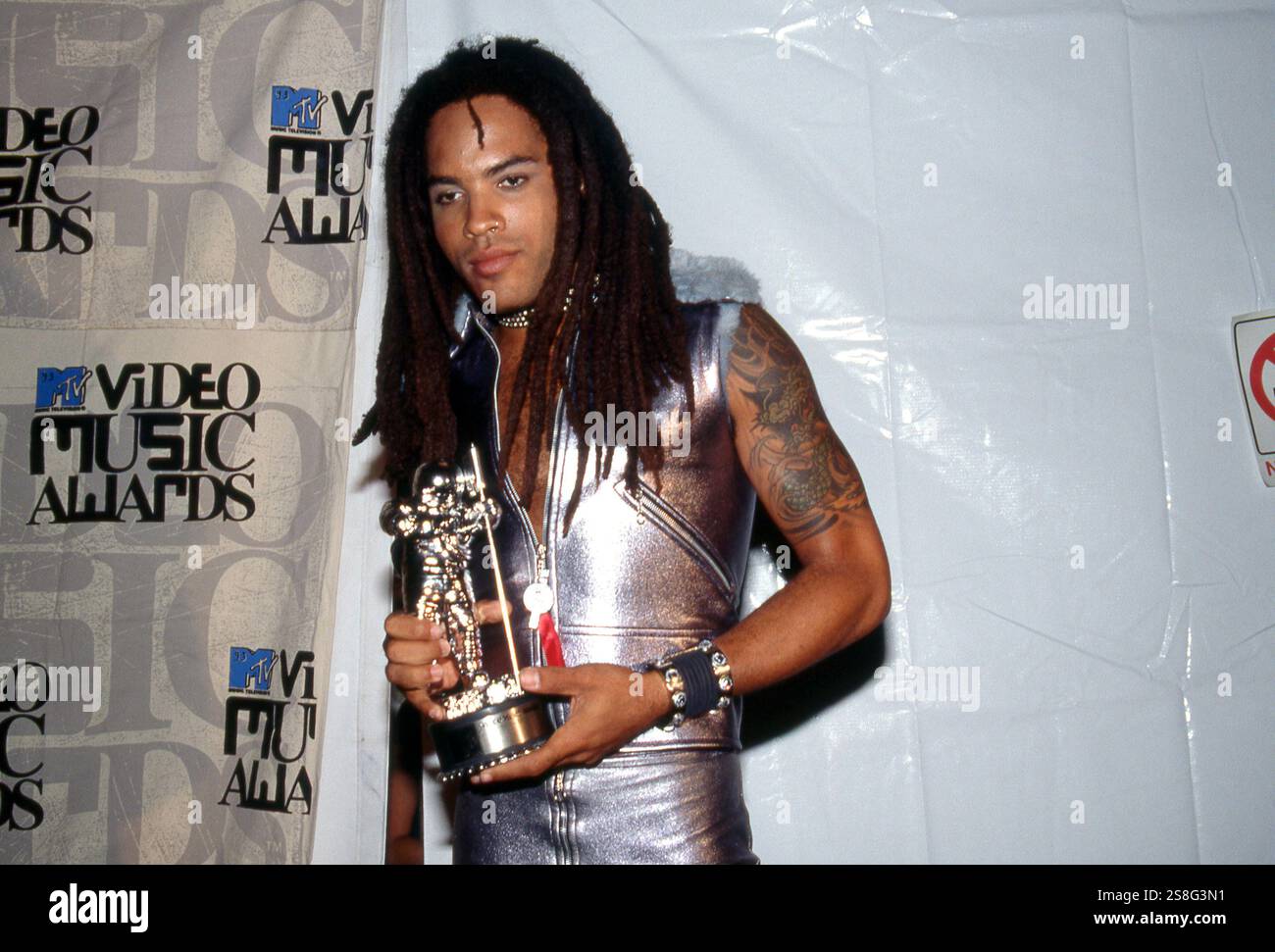 Lenny Kravitz at the 1994 MTV Video Music Awards Credit: mpiRR ...