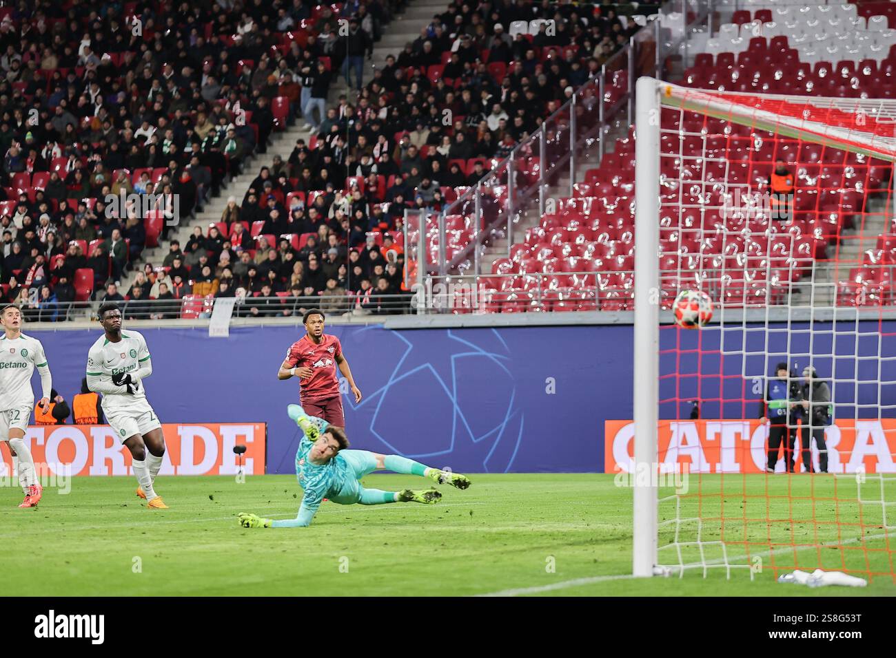 Leipzig, Germany. 22nd Jan, 2025. Soccer: Champions League, RB Leipzig ...