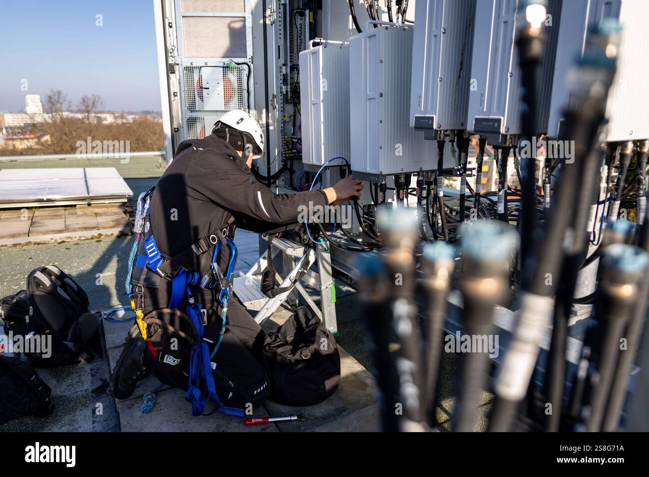 Nuremberg, Germany. 21st Jan, 2025. A Deutsche Telekom technician ...