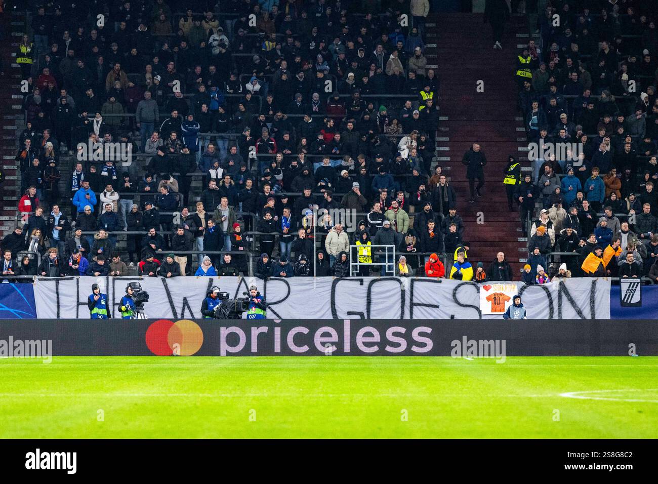 Gelsenkirchen, Germany. 22nd Jan, 2025. Soccer: Champions League, Shakhtar Donetsk - Stade Brest ...