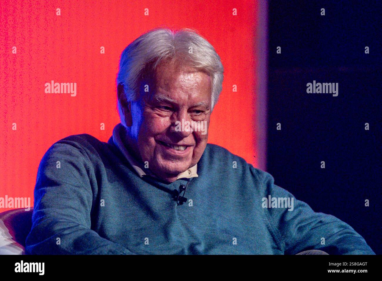 Former Prime Minister Felipe González during a talk with Le Monde ...