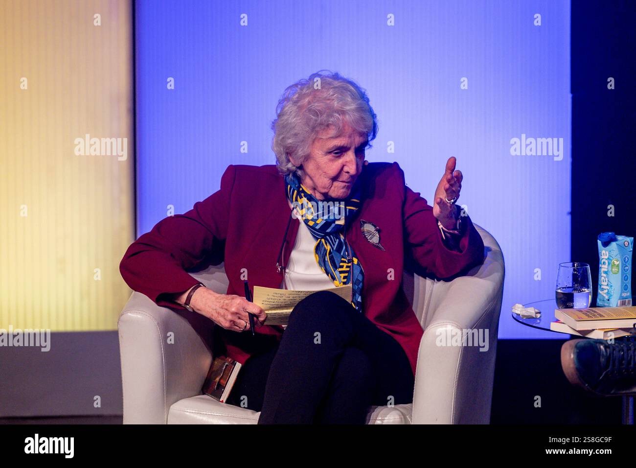 The journalist, Soledad Gallego Díaz, during a talk with the director ...