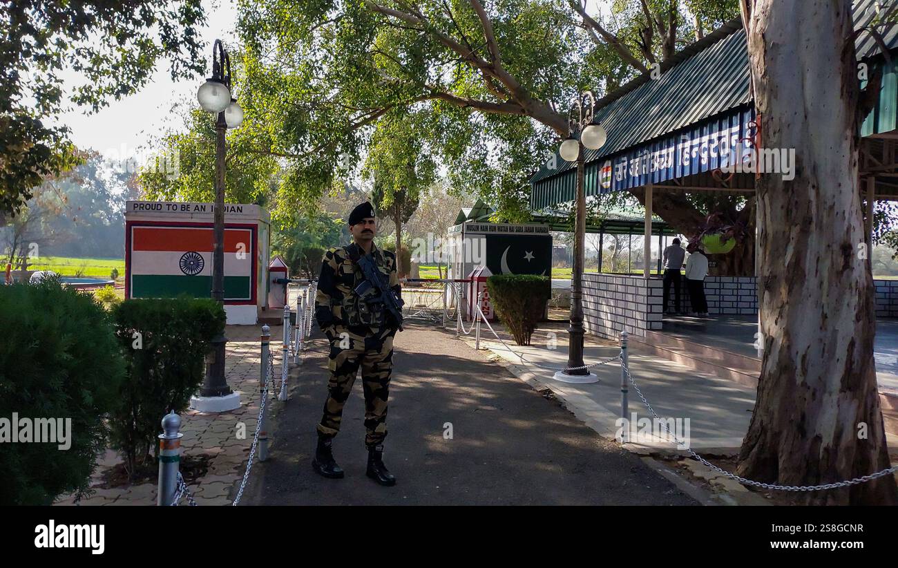 Indian border security force bsf hi-res stock photography and images ...