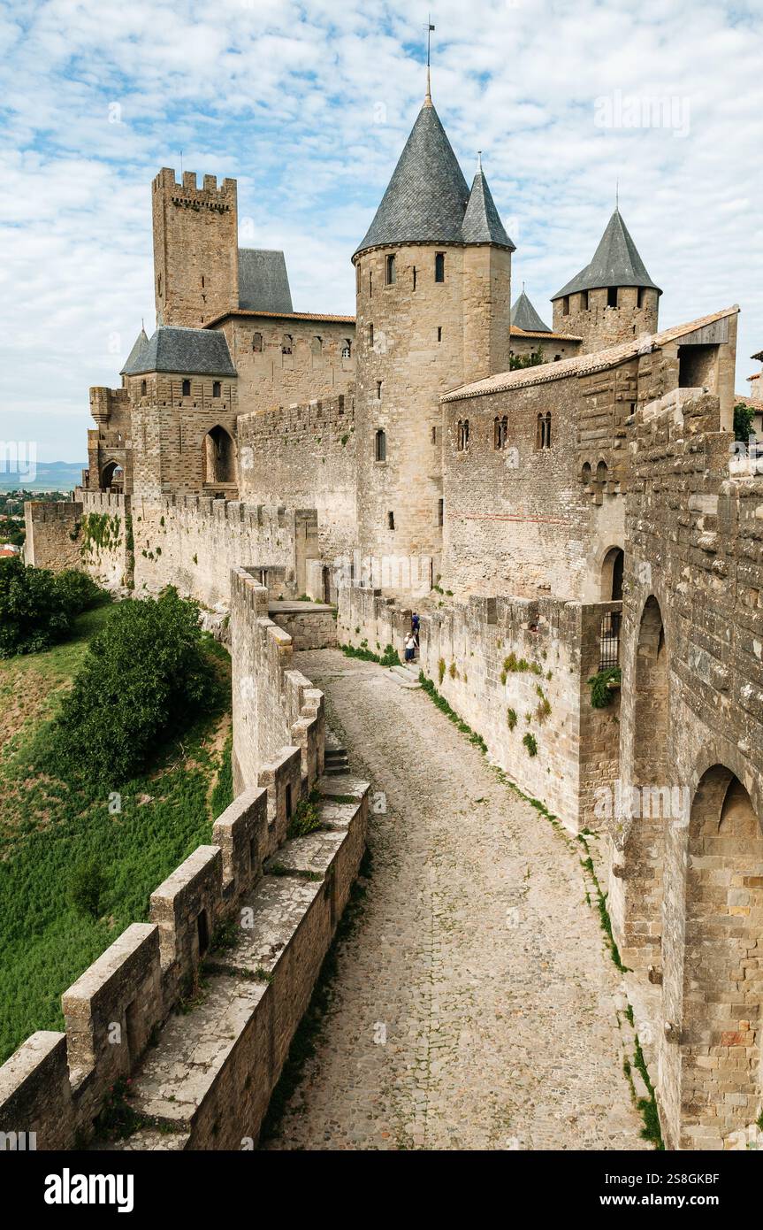 Castle of the Counts and ramparts, Cité de Carcassonne, Aude, France ...