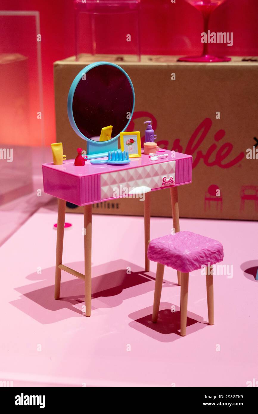 Barbie dressing table at Barbie - The Exhibition (2024-2025), Design ...