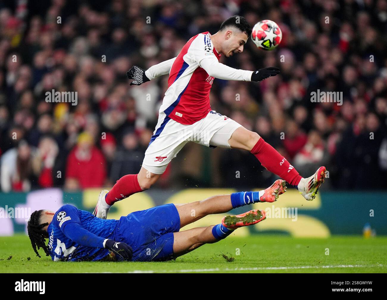 Arsenal's Gabriel Martinelli (right) is tackled by Dinamo Zagreb's Samy ...